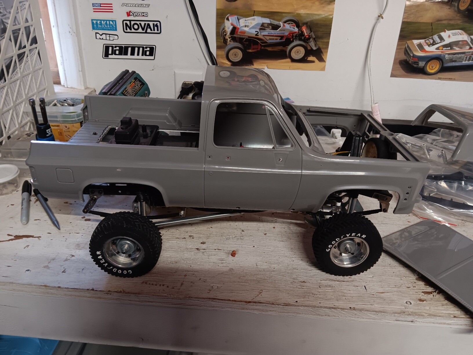 Blazer-bodied Bruiser build | Scale Builder's Guild